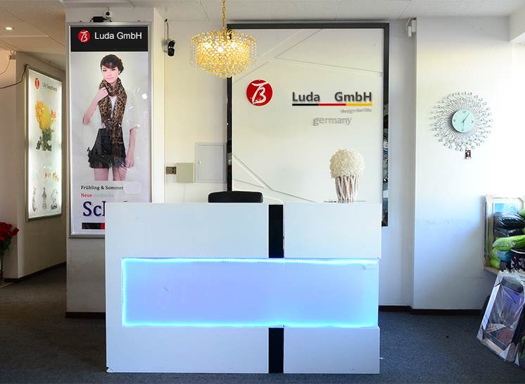 Luda GmbH: Ihr Spezialist für hochwertige Geschenkartikel und modische ...